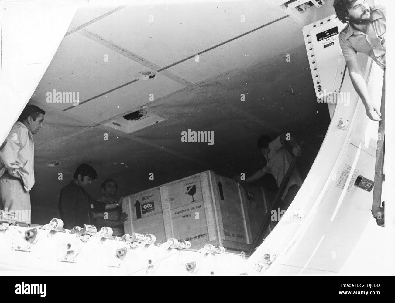 Madrid, 09/10/1981. Pablo Picasso's "Guernica" arrives in Spain. A ...