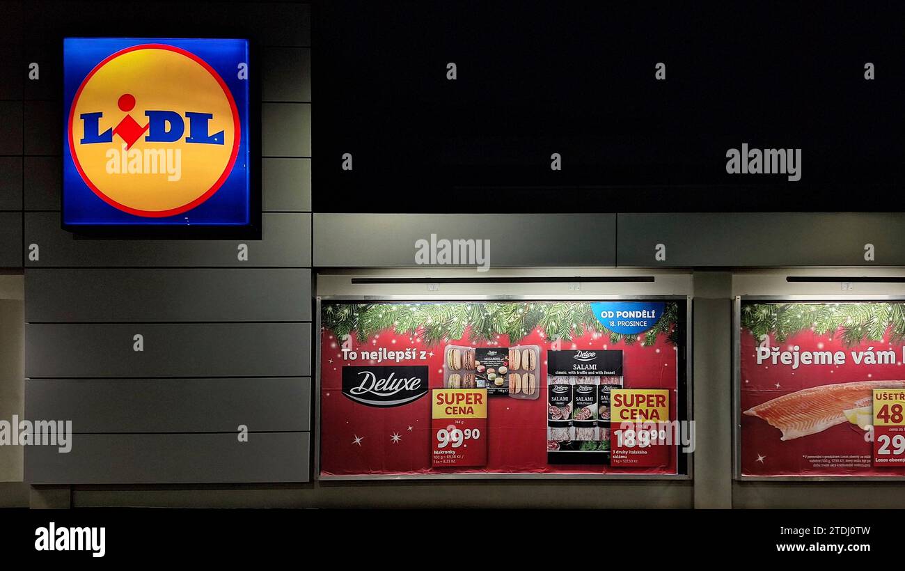 LIDL logo on hypermarket from German chain, part of Schwartz Gruppe ...