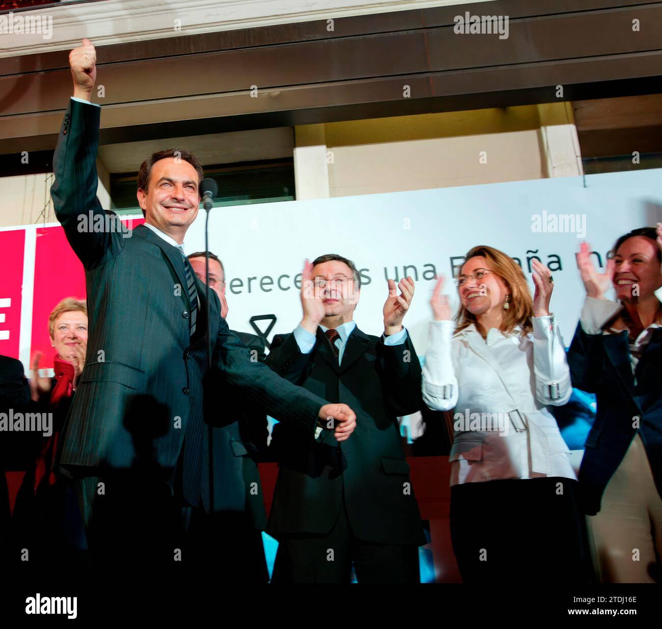 03/14/2004. Madrid, 3-15-04. -General Elections, headquarters of the ...
