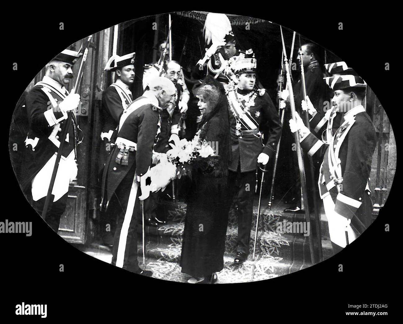 Where hm the queen hi-res stock photography and images - Alamy