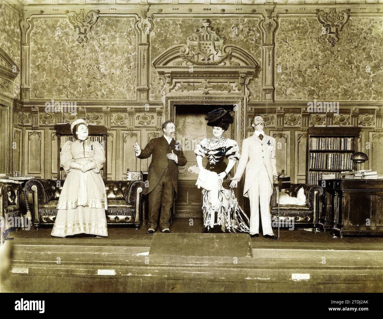 12/25/1906. Spanish Theater, first act of "La Pasadera", by Gresac and ...
