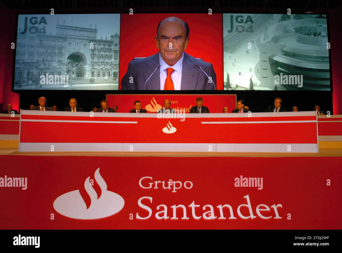 06/19/2004, Santander meeting of Shareholders of the Santander bank in ...