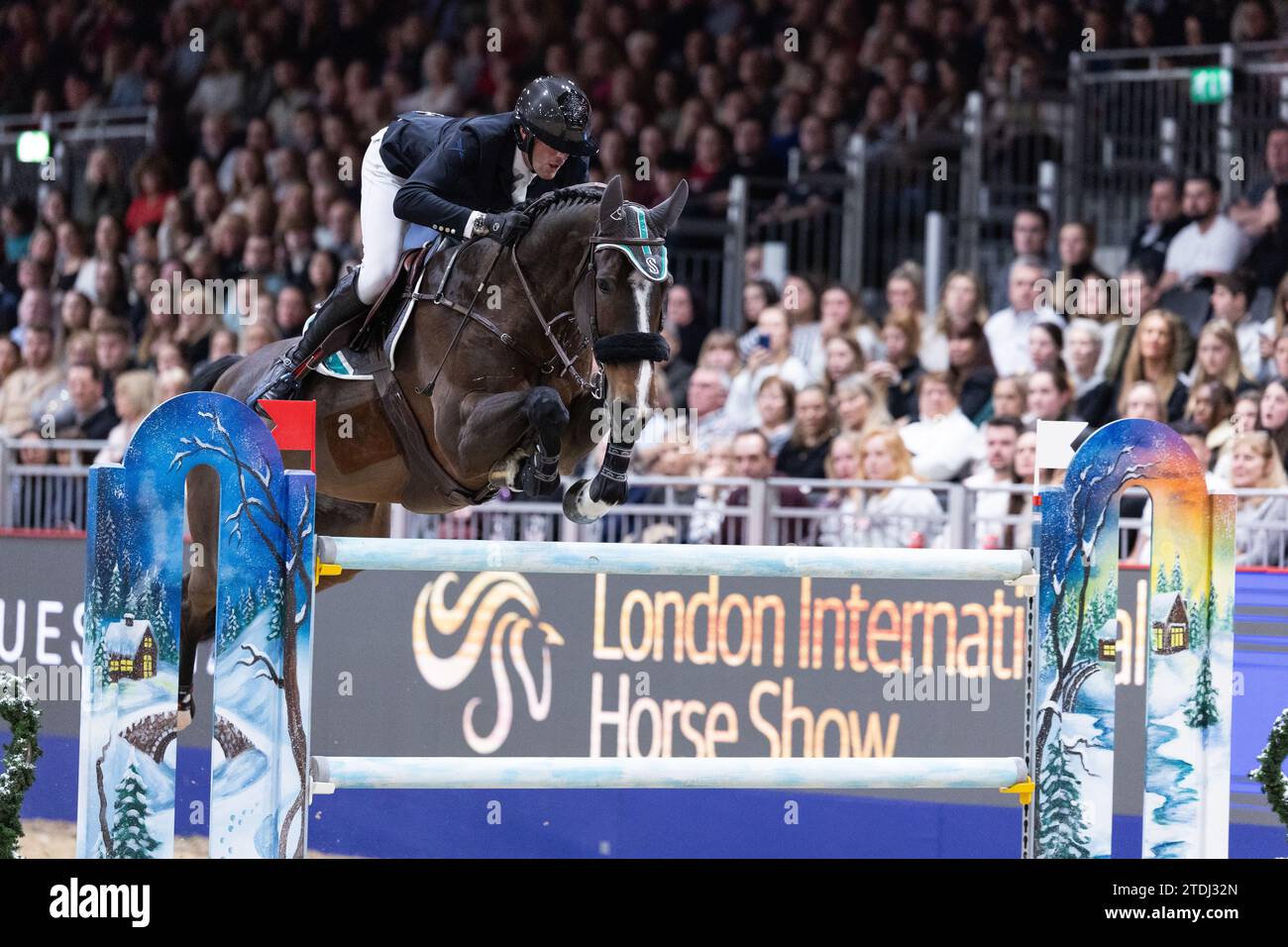 London, UK. 18th Dec, 2023. Kevin Staut of France with Visconti du ...