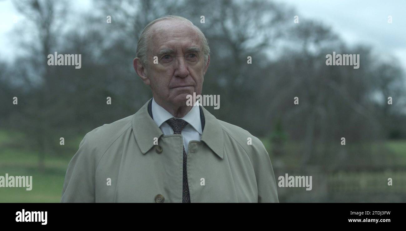 THE CROWN, Jonathan Pryce as Prince Philip, (Season 6, aired Dec. 14 ...