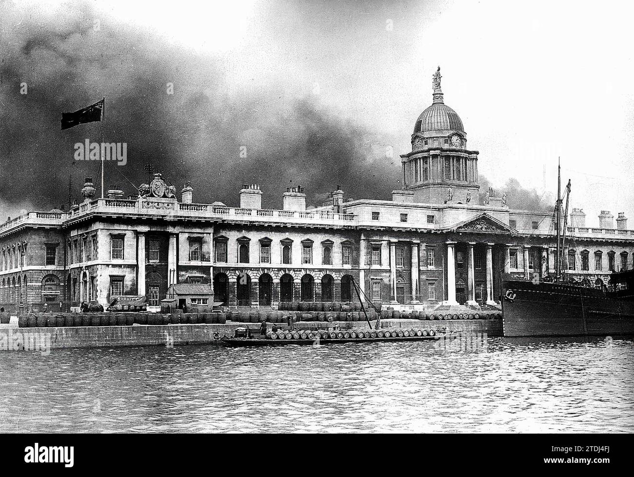 Dublin customs house 1921 hi-res stock photography and images - Alamy