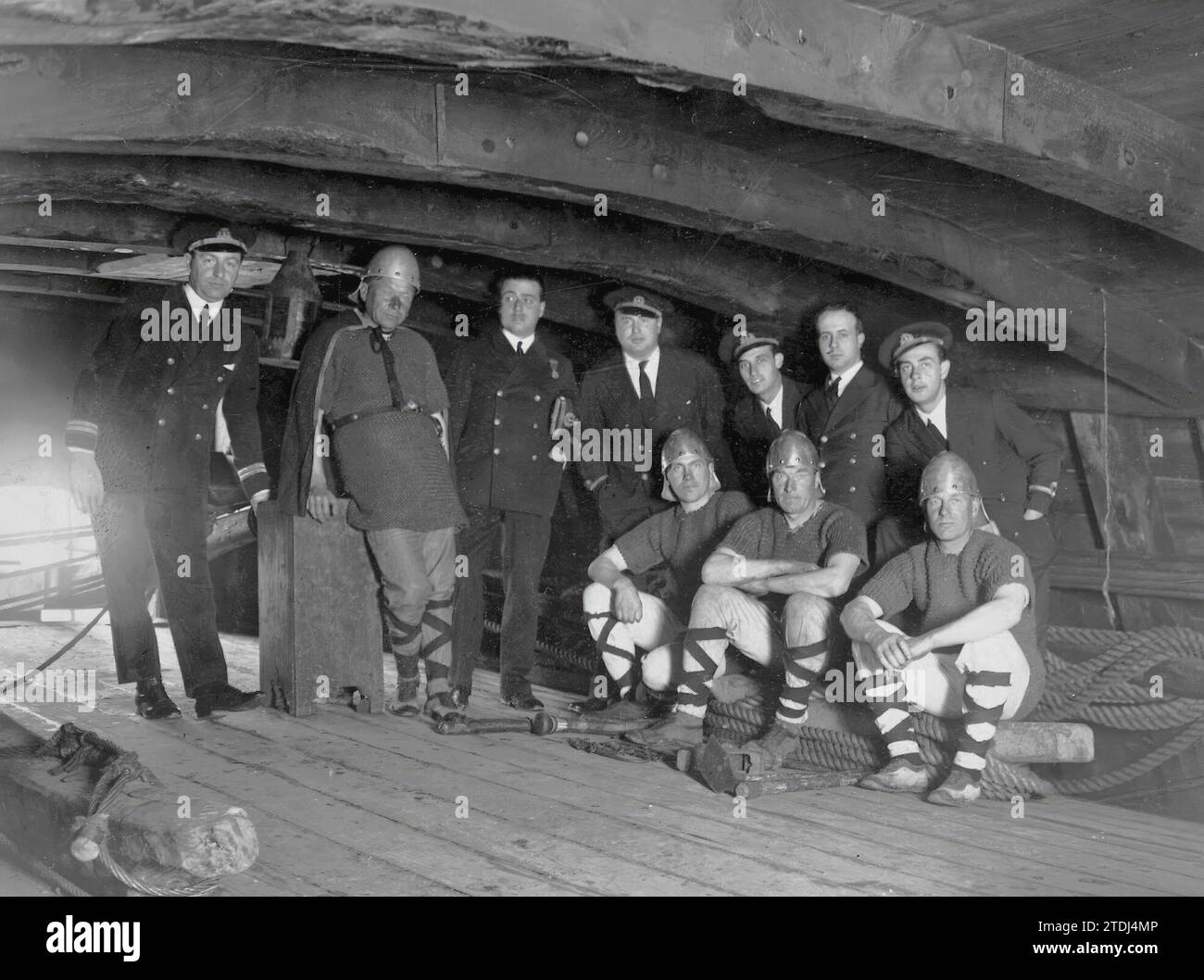12/31/1928. Seville. The crew of the Norwegian ship "Roald Amundsen ...