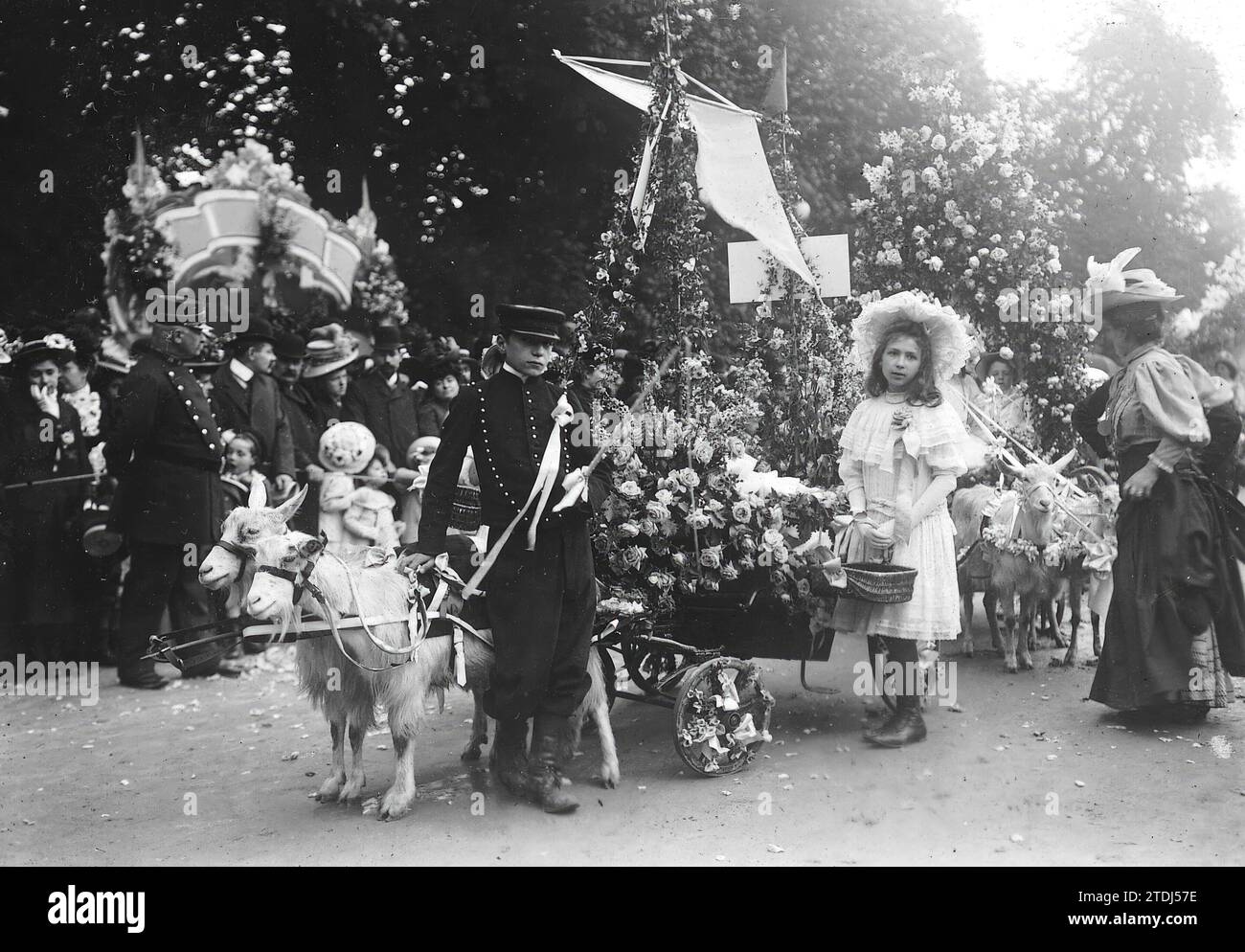 Paris (France), June 1908. Battle of Flowers in the Tuileries. One of ...