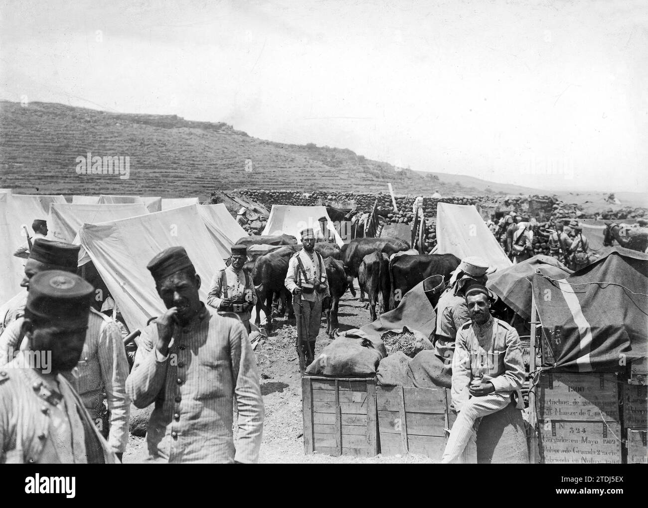 08/01/1909. In a Spanish camp. Partial view of the camp from the second ...
