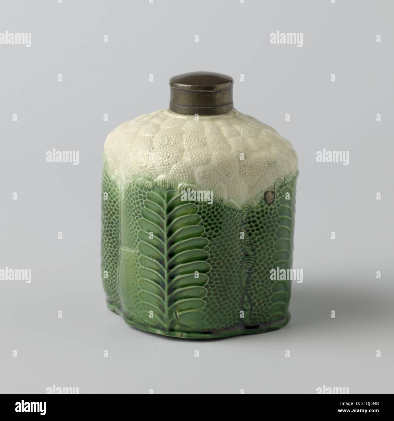 Tea bus of hard baked earthenware; Whieldon Ware, Cauliflower Ware ...