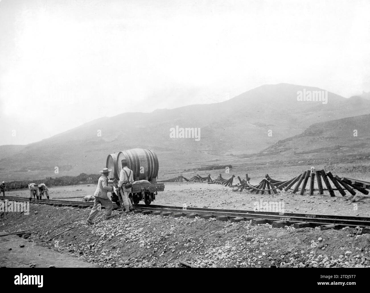 07/31/1909. The Mines Railway. Recomposition of the track by the ...
