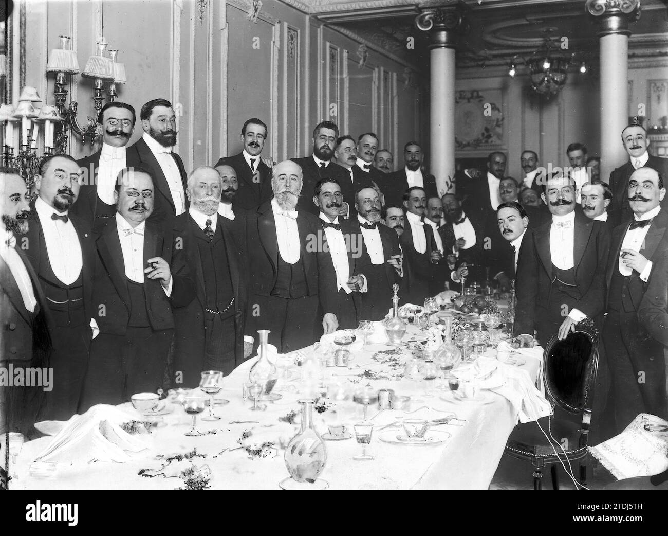 03/05/1907. In the Ideal Room. Banquet offered to the commissioners by ...