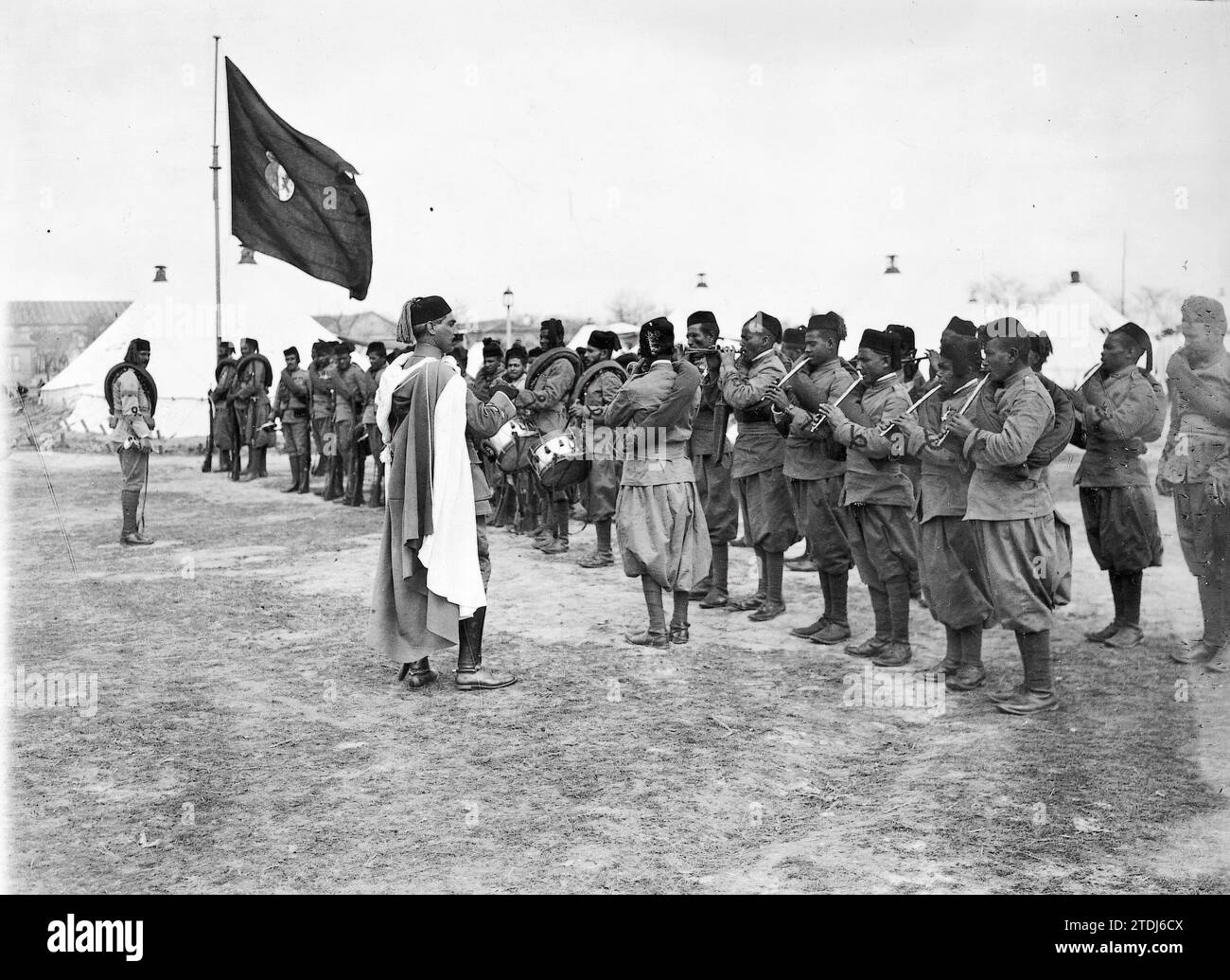04/09/1913. In the Carabanchel camp. The "Nuba" of Bugles, Bagpipes and ...