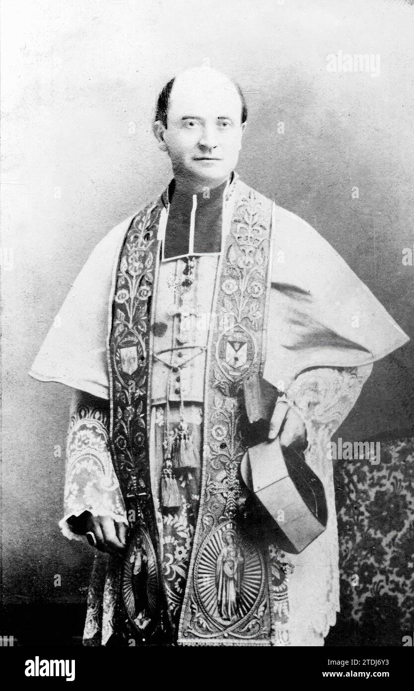 1920 cardinal hi-res stock photography and images - Alamy