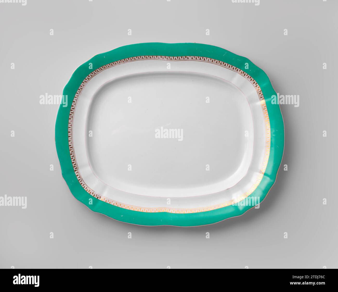 Scale, oblong, with green edge and golden Greek band, Petrus Regout, c ...
