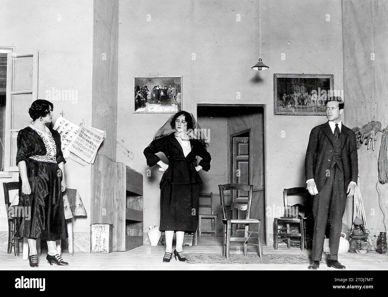 Serafín y joaquín álvarez quintero hi-res stock photography and images ...