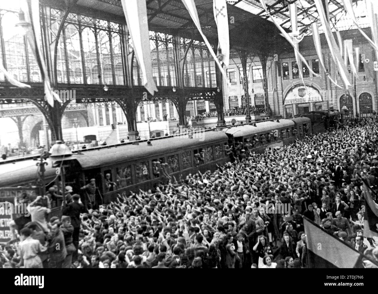 Blue division hi-res stock photography and images - Alamy