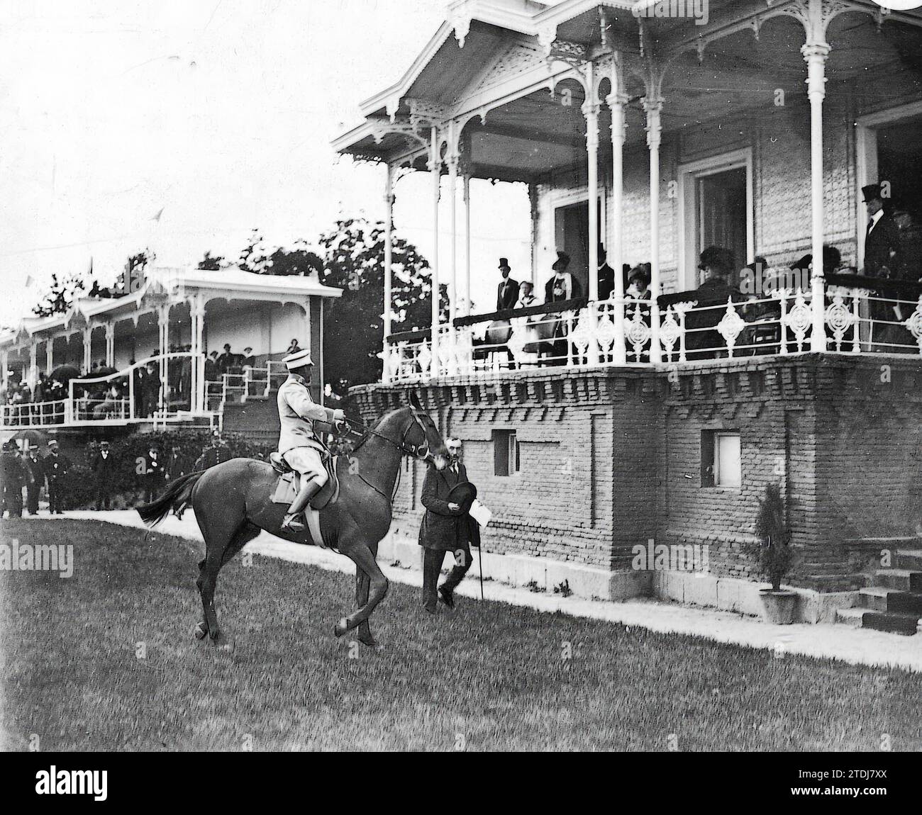 First captain horse hi-res stock photography and images - Alamy