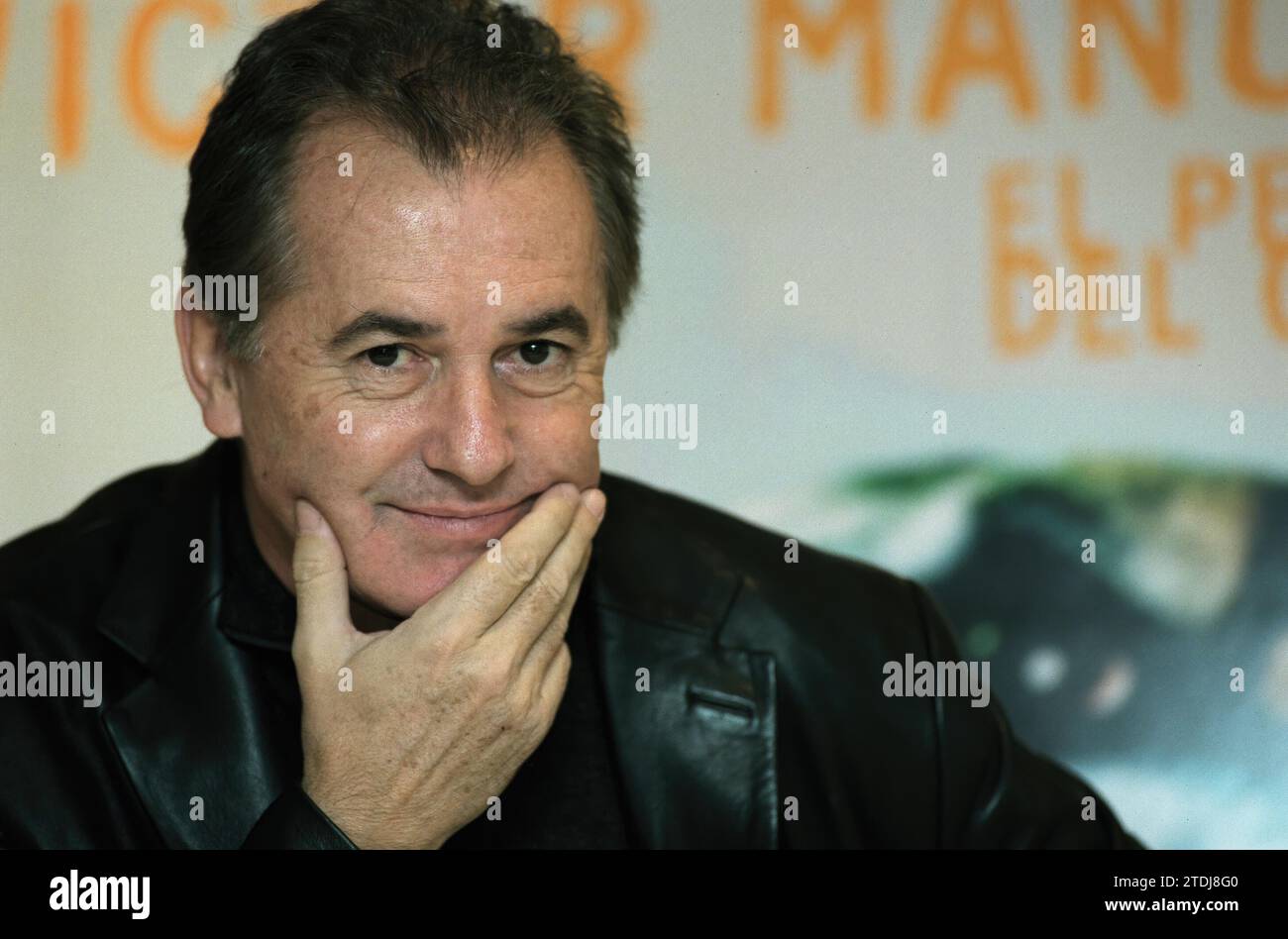 Victor manuel singer hi-res stock photography and images - Alamy