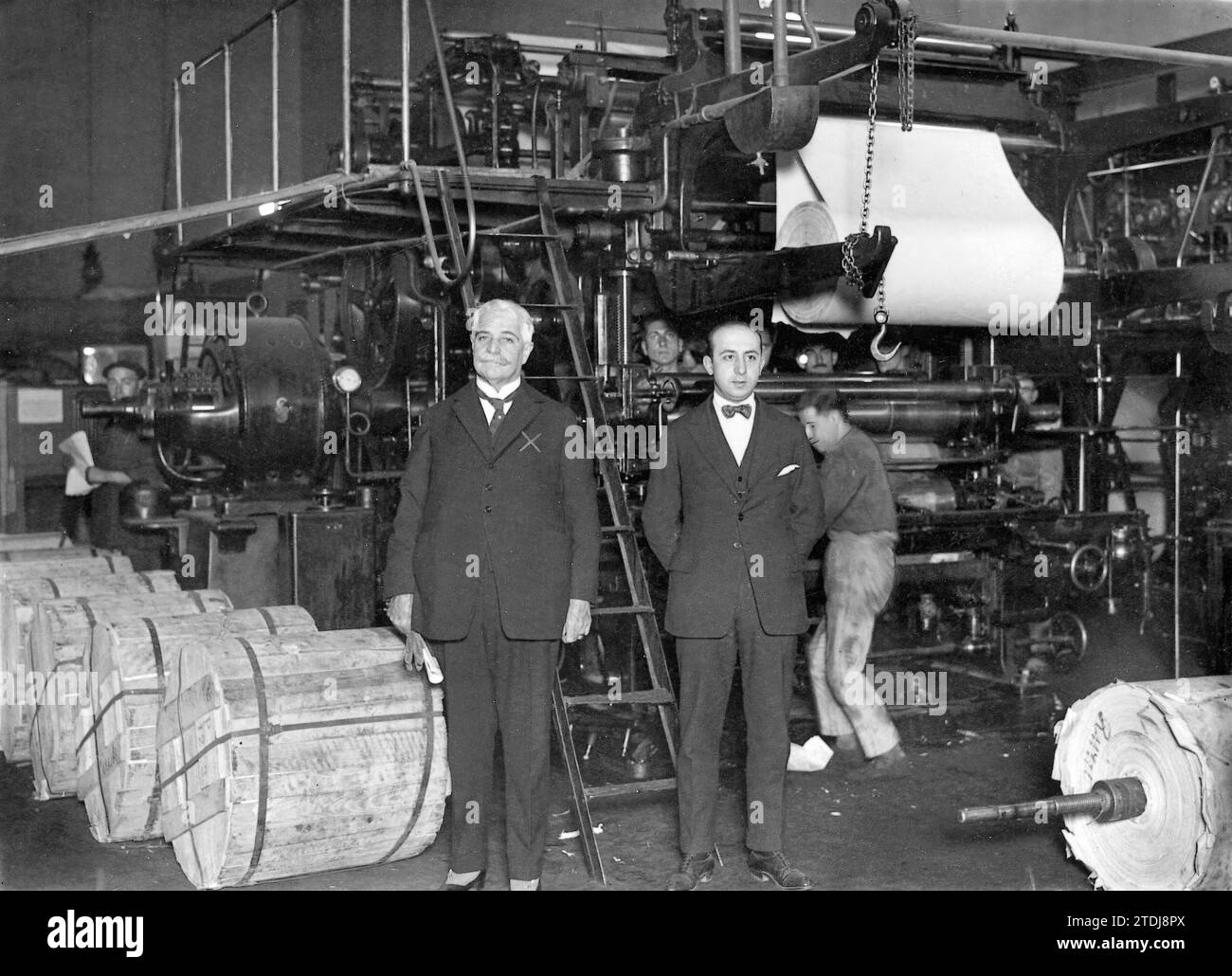 Mundo x hi-res stock photography and images - Alamy