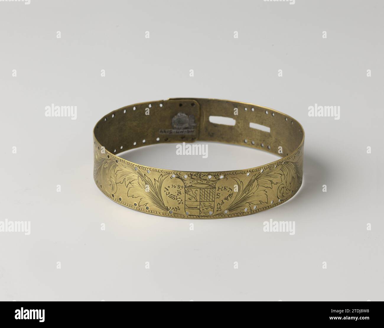 Collar with the weapon of Nassau, Anonymous, 1689 The object cut from ...
