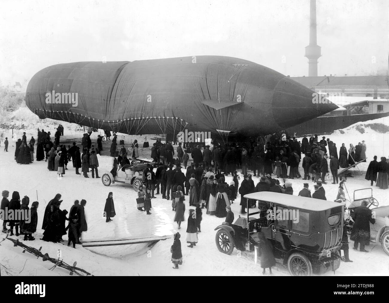 Augsburg (Bavaria). January 1911. The smallest airship in the world ...