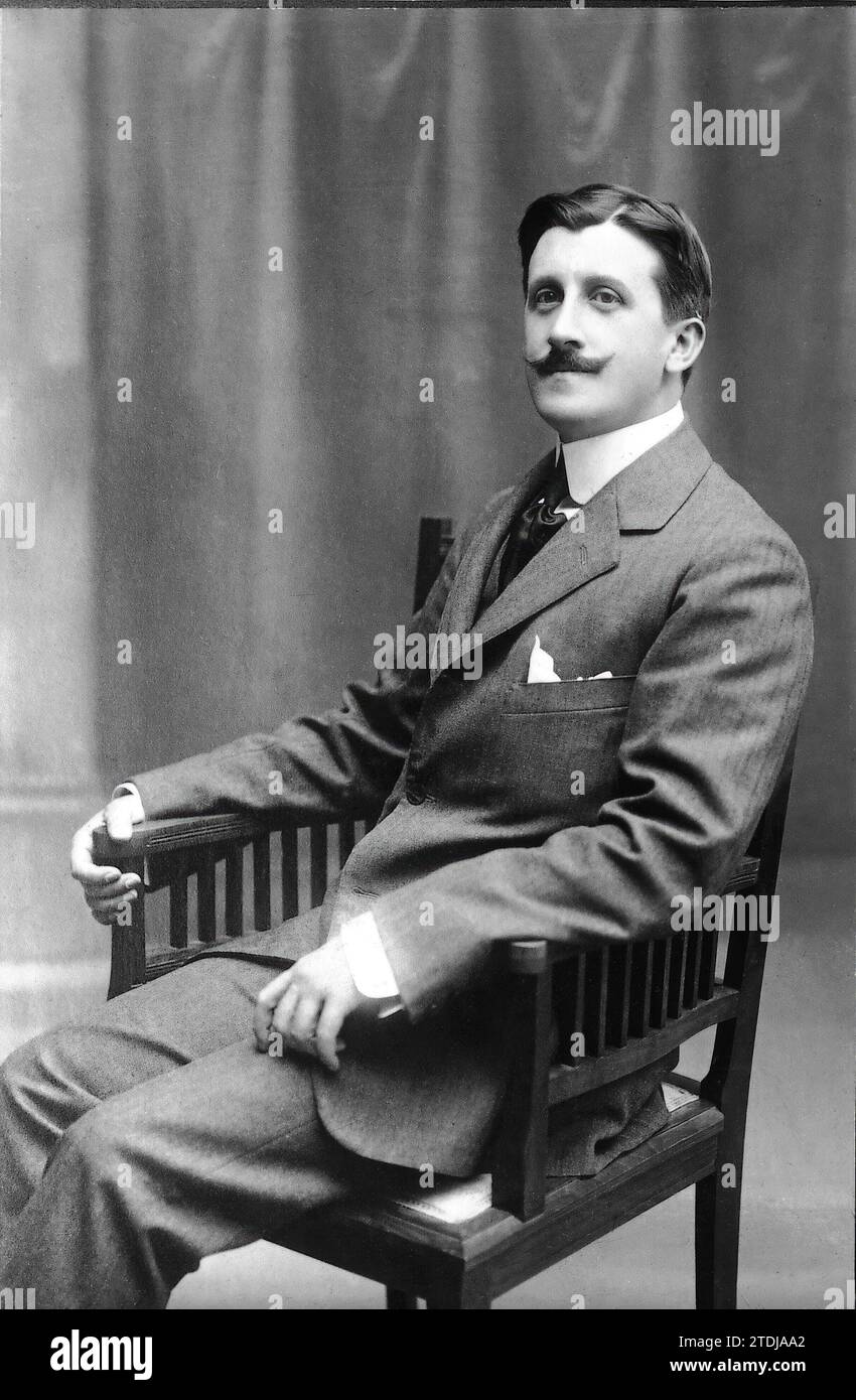 Serafín y joaquín álvarez quintero hi-res stock photography and images ...