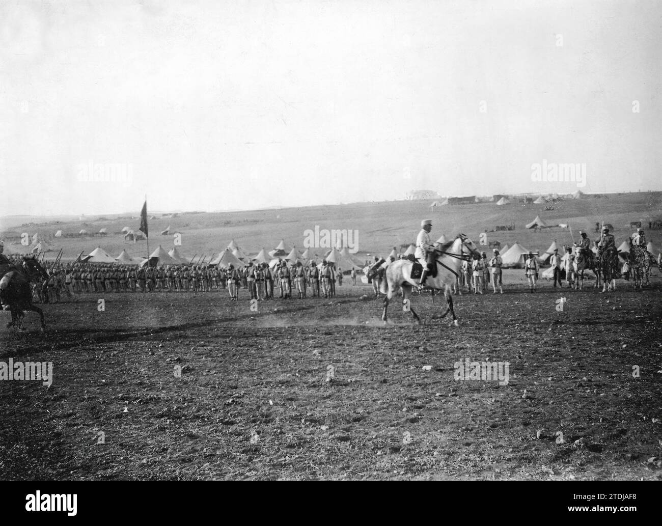07/31/1909. Troop Magazine. General Tovar reviewing his brigade in the ...