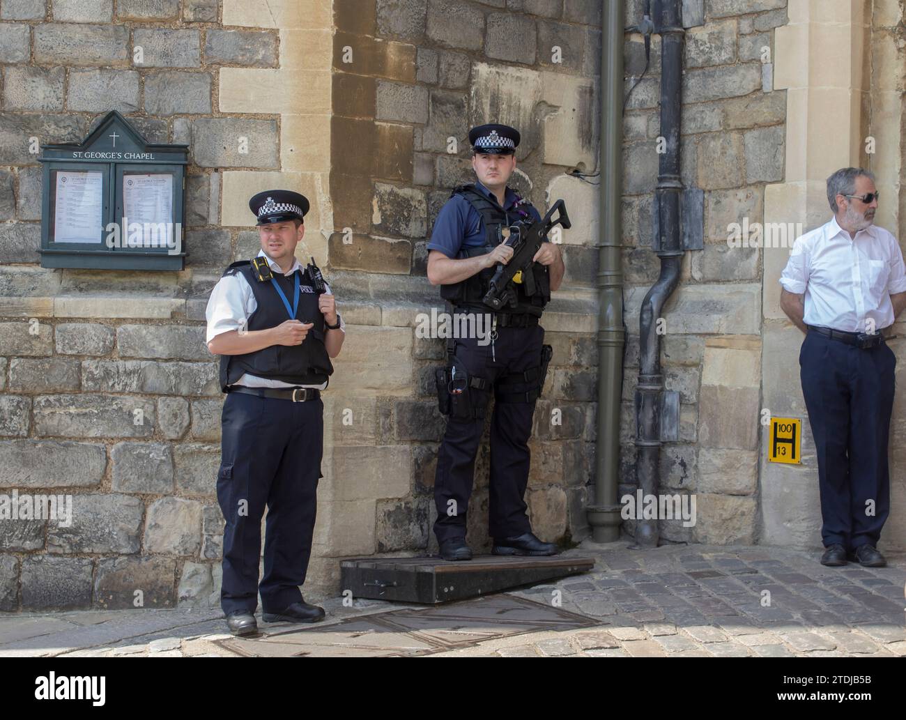 Royal protection officers hi-res stock photography and images - Alamy