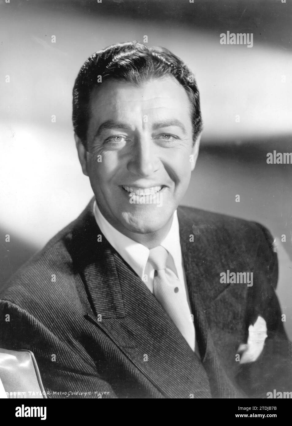 12/31/1954. American actor Robert Taylor. Credit: Album / Archivo ABC ...