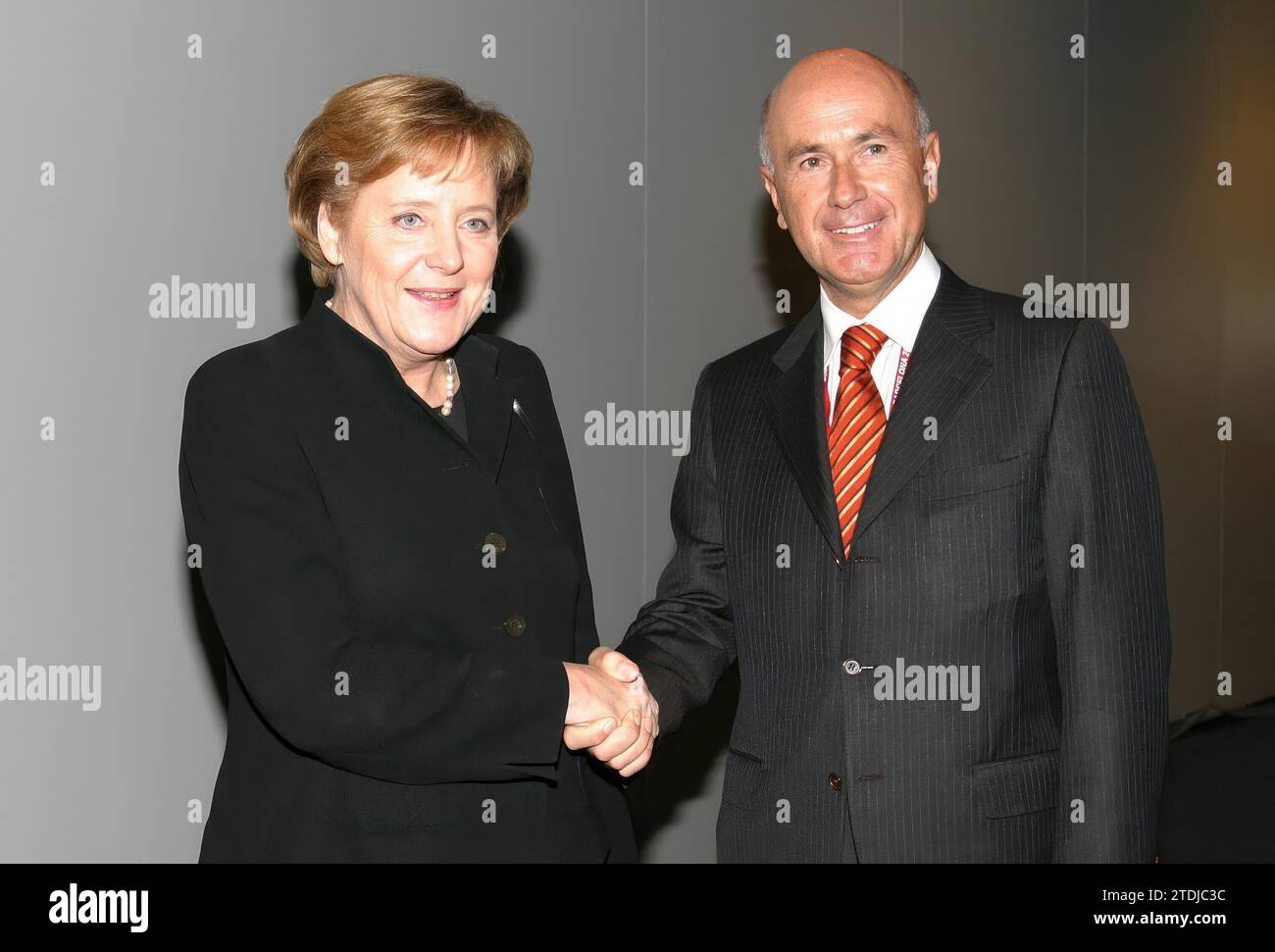 11/26/2005. Barcelona, 11/27/05.- Euromediterranean summit, Mrs. Merkel ...