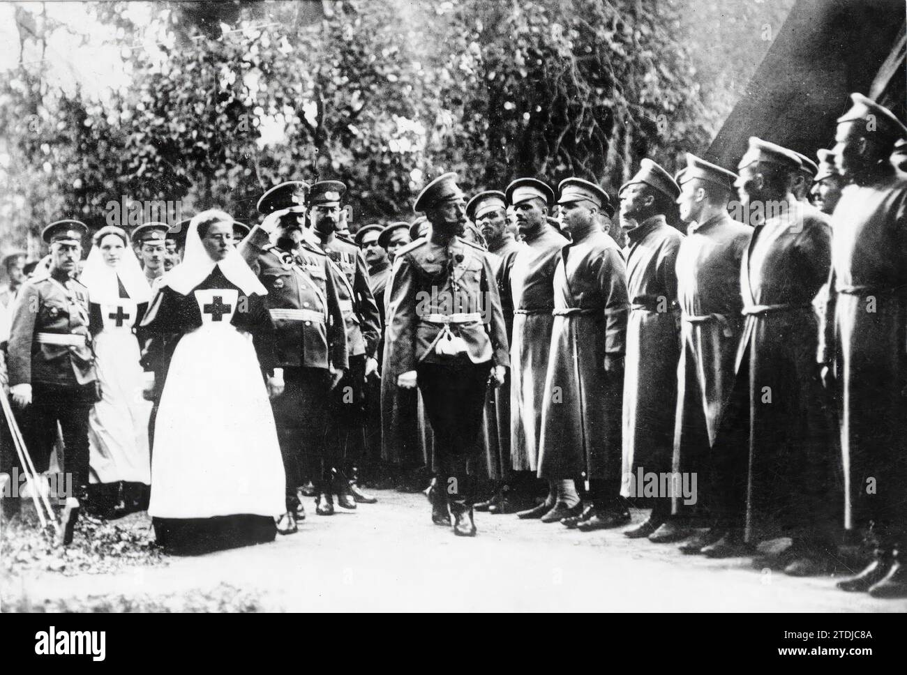 Nicolas visiting soldiers hi-res stock photography and images - Alamy