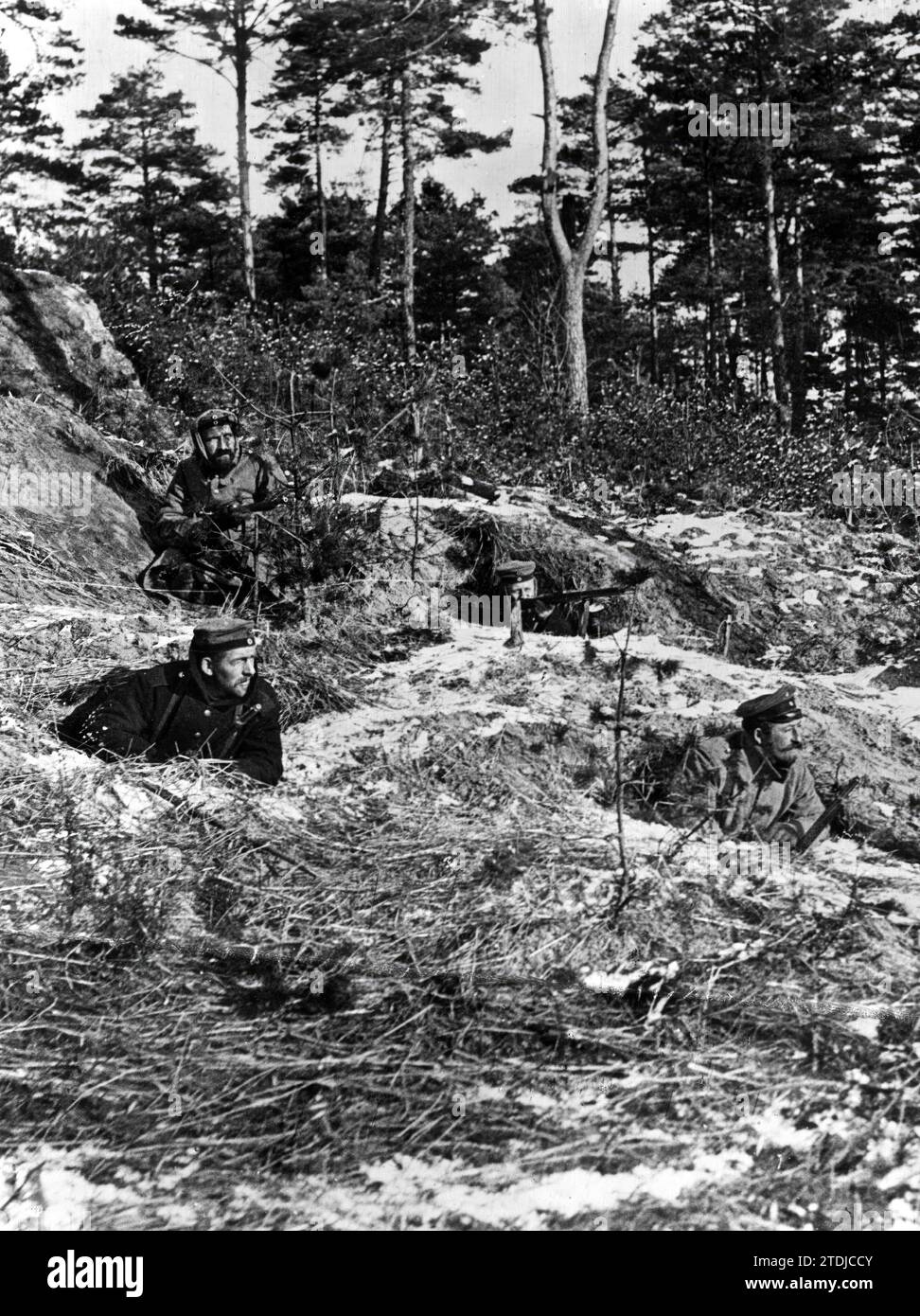 02/28/1915. The Germans in Russia. German Soldiers Fighting from ...