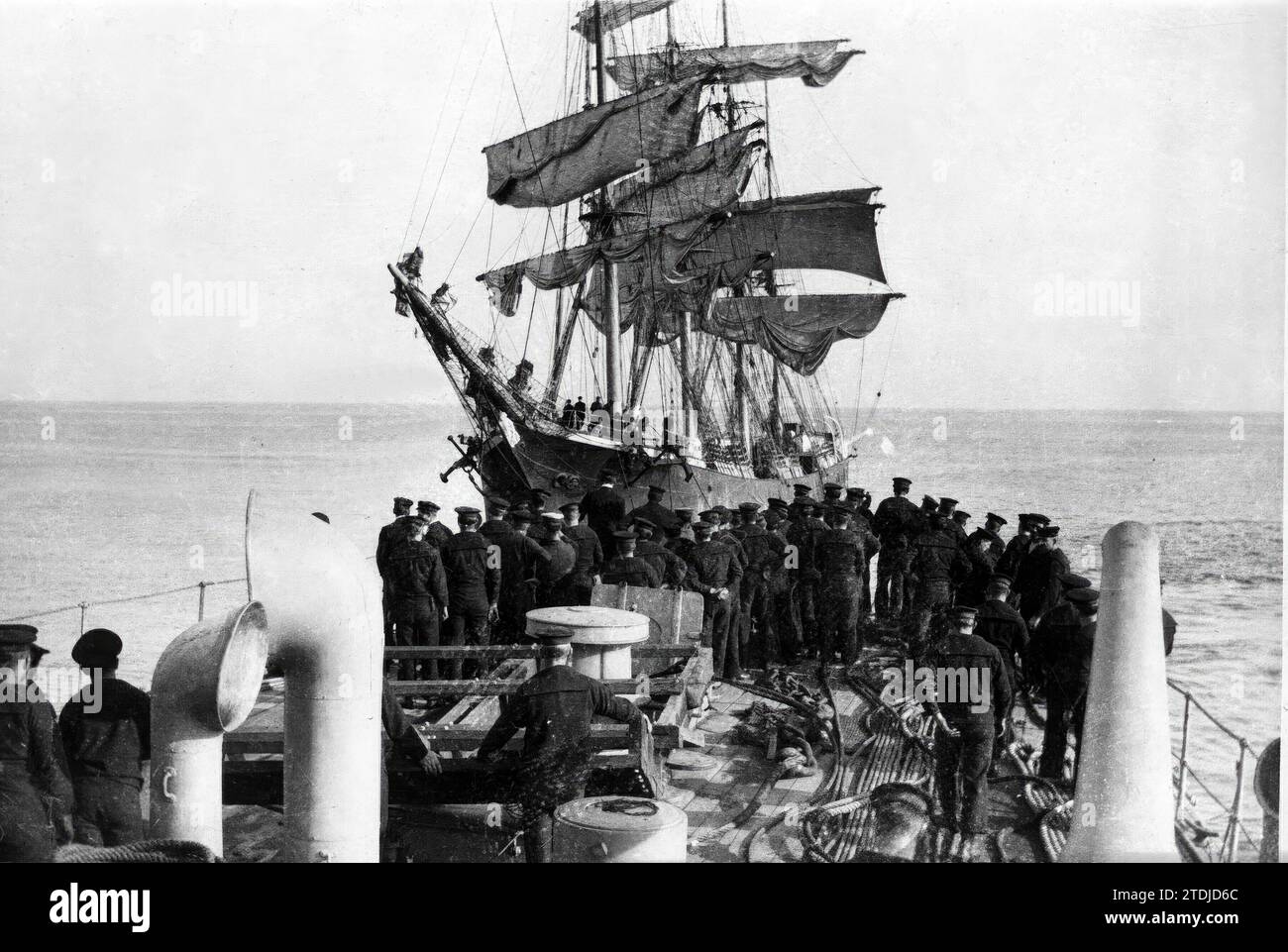 02/28/1915. War at Sea. Capture of a sailing ship by an English cruiser ...