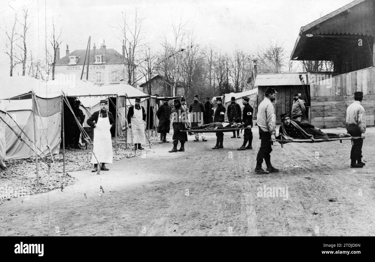 France, October 1915. The war in Argona. French Red Cross soldiers ...