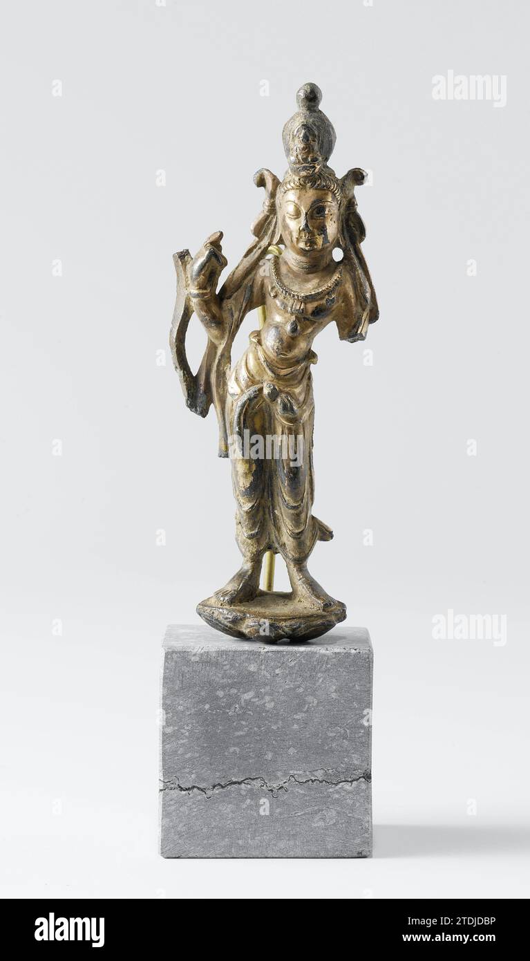 Standing amitabha buddha hi-res stock photography and images - Alamy