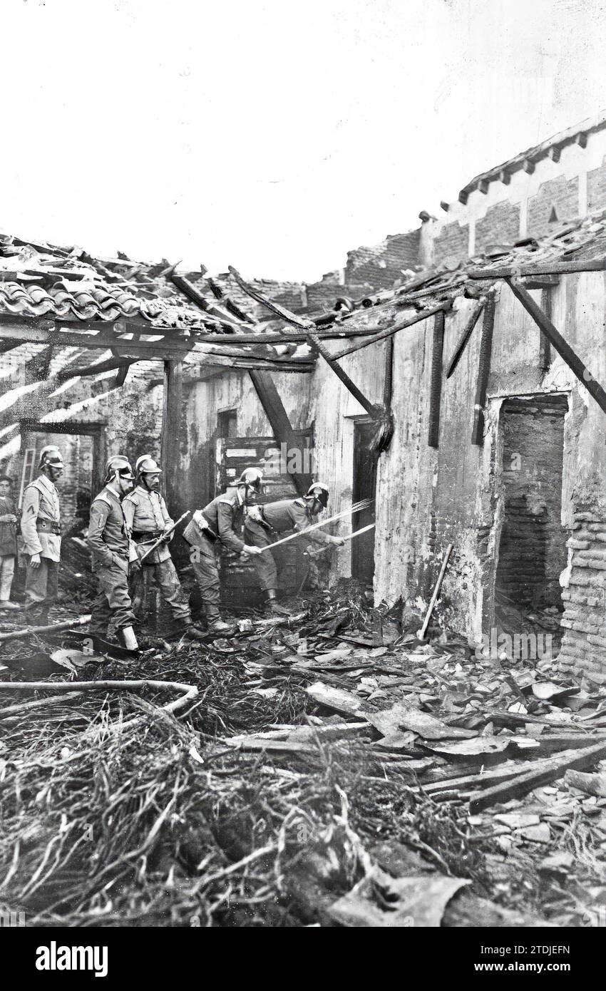 08/20/1912. Yesterday's fire aspect of the Firefighters' Work in the ...