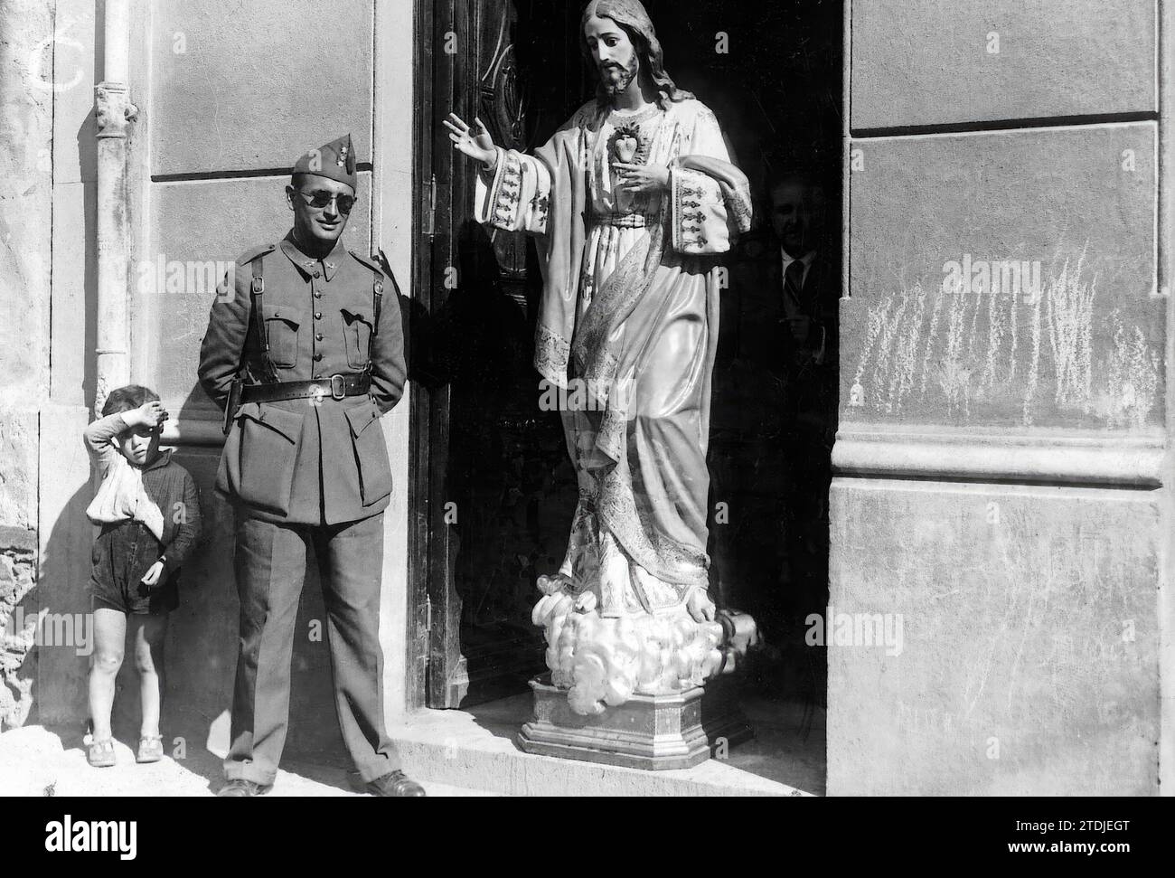 Red christ hi-res stock photography and images - Alamy