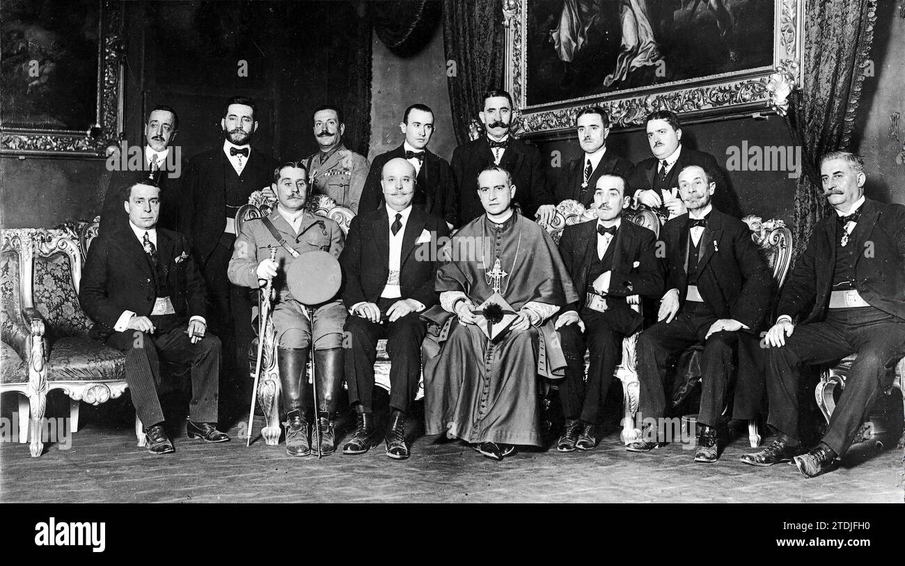 07/01/1923. Madrid. In the Episcopal palace. Bishop Dr. Eijo. With the ...
