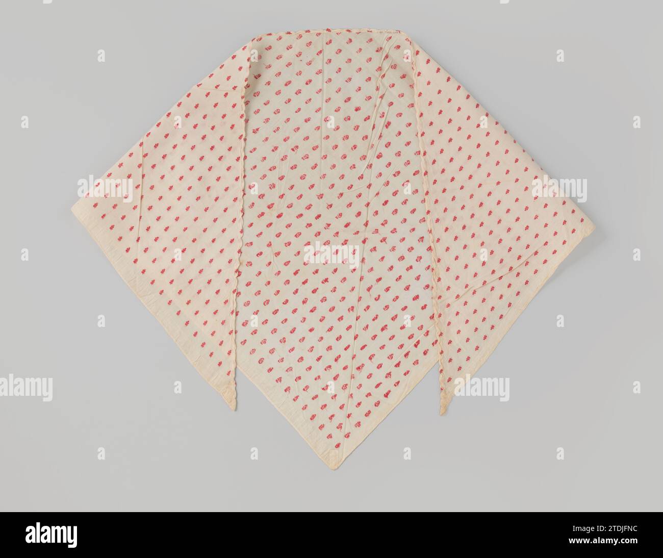 Fichu, triangular, of linen with a woven red straw pattern, anonymous ...