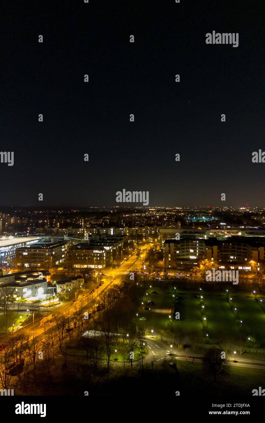 Photo of buildings hi-res stock photography and images - Alamy