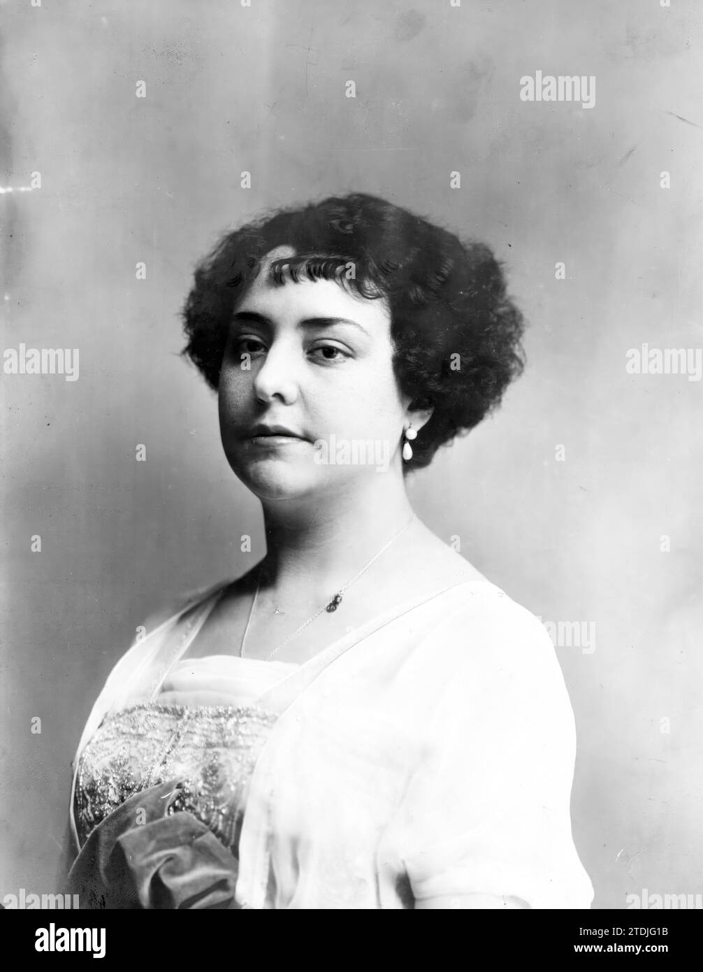 02/28/1915. Lara's notable first actress Mercedes Pardo, who celebrated ...