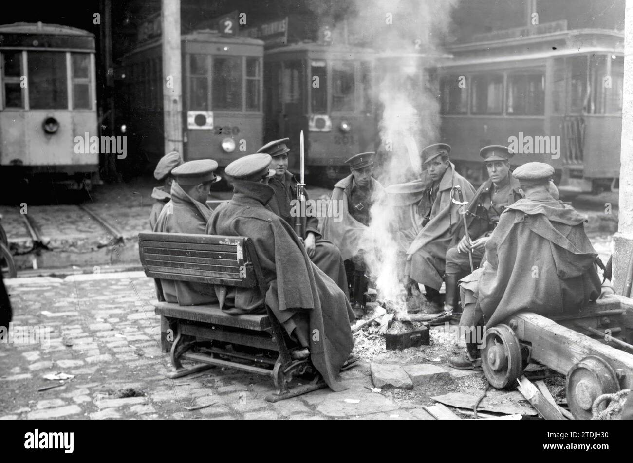 Valencia, 12/01/1933. Anarcho-syndicalist movement. Artillery forces ...