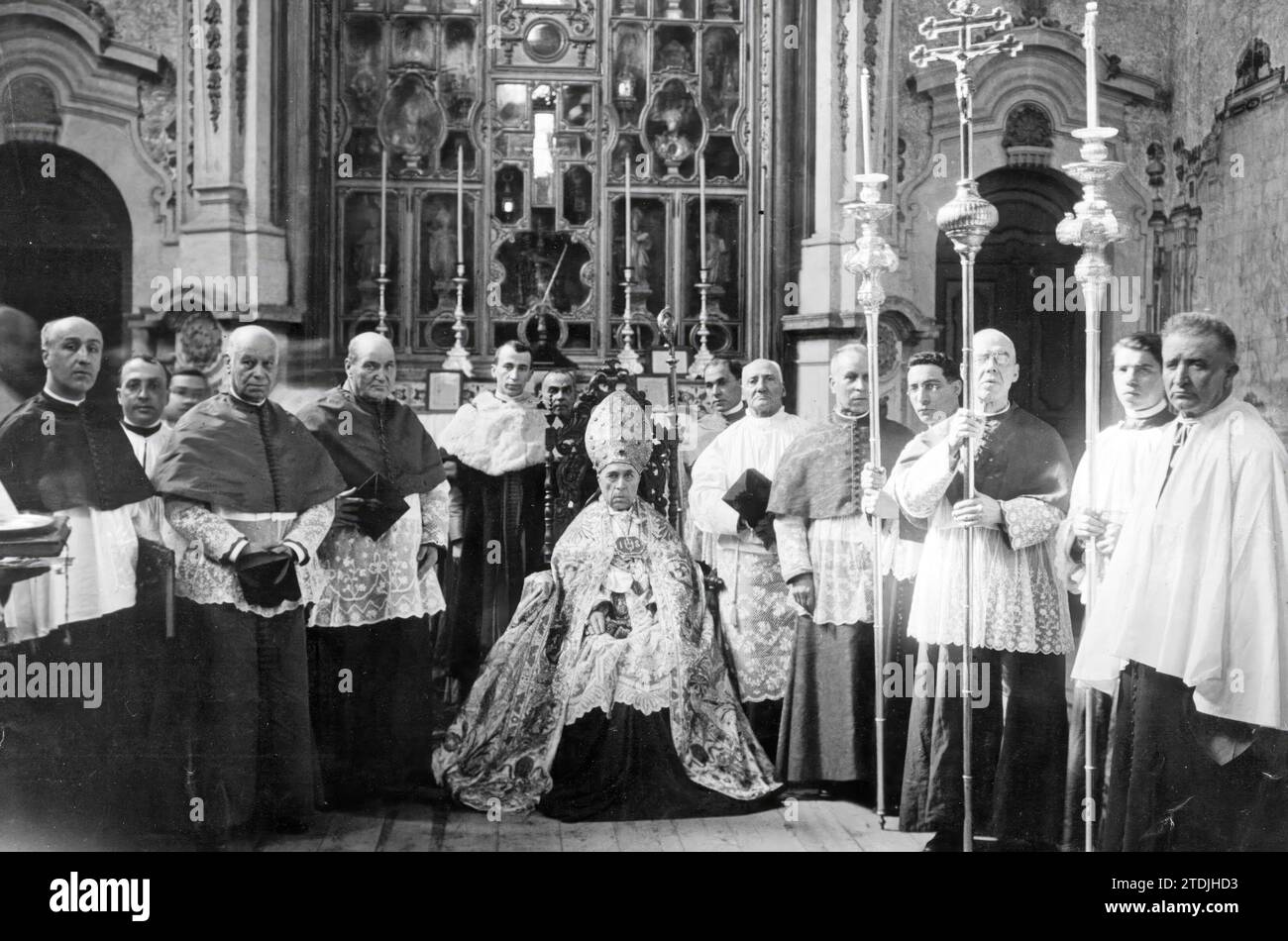 02/28/1915. An important Religious ceremony in Lisbon. The Cardinal ...