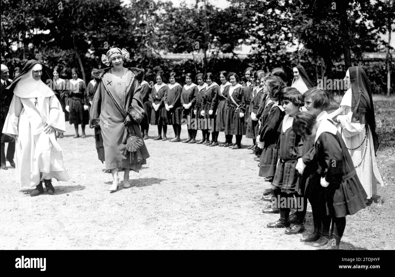 06/04/1923. Carabanchel. In the school of Orphans of the Cavalry weapon ...
