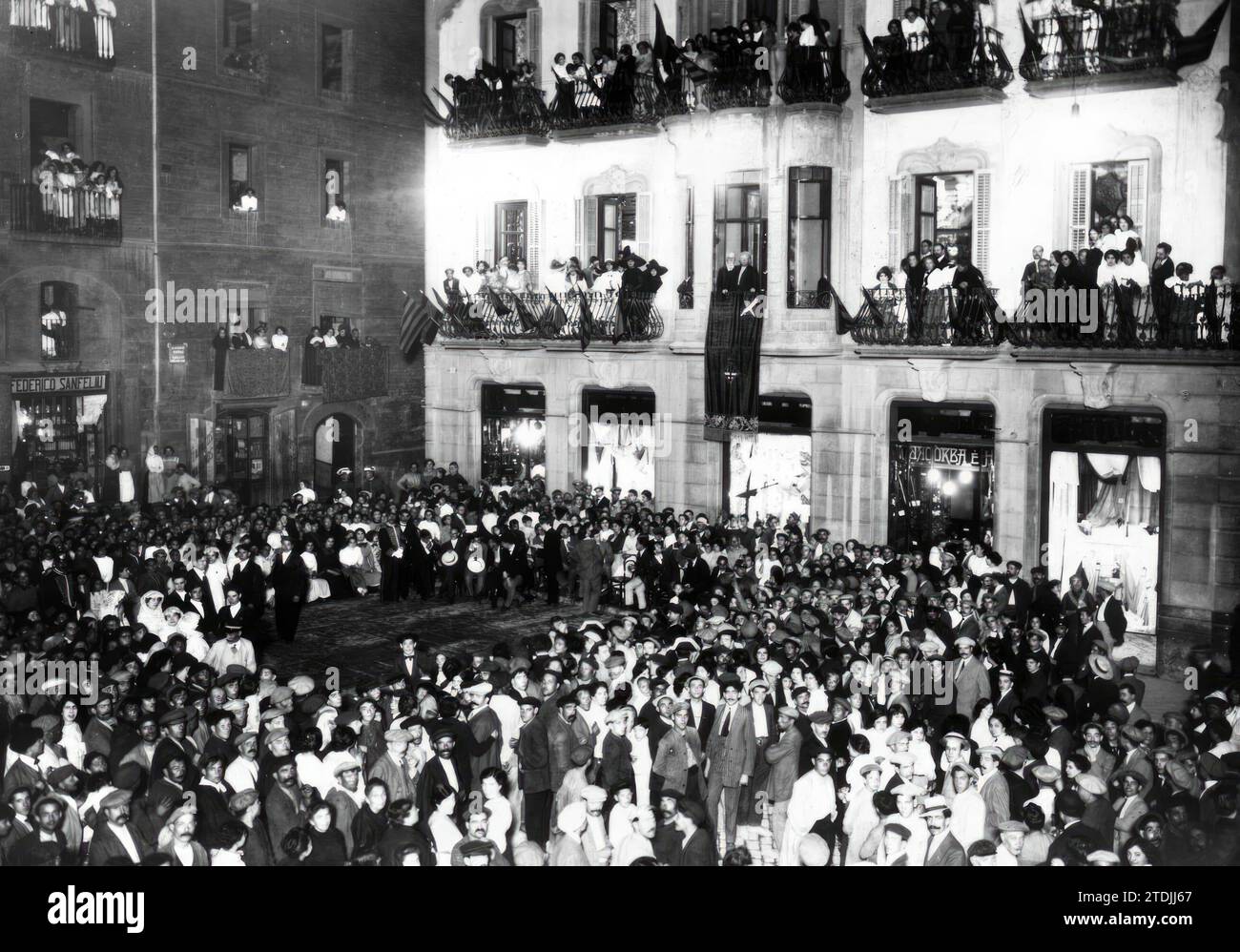 06/30/1912. The Infanta Isabel in Manresa. SAR (X) Witnessing the ...