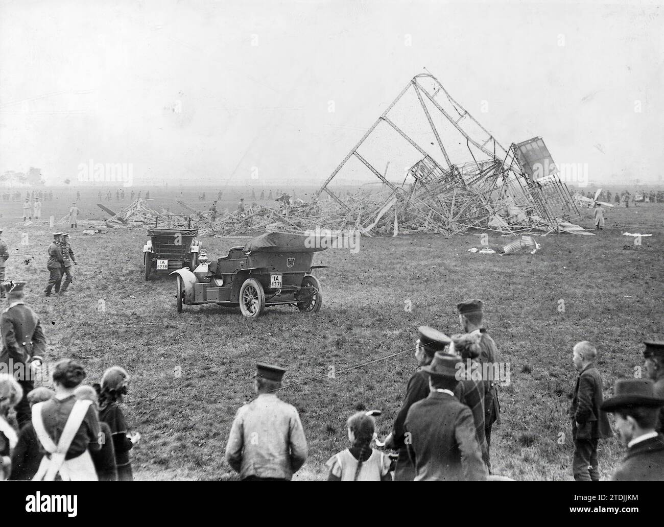 09/30/1913. After an Aeronautical disaster. Remains of the German ...