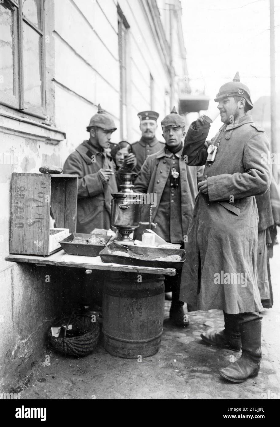 03/31/1915. In invaded territory. German Soldiers Drinking Tea at a ...