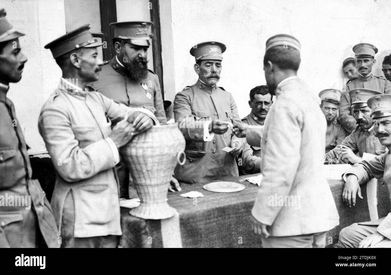 05/31/1913. Soldiers' Draw in Melilla. The lieutenant colonel of the ...