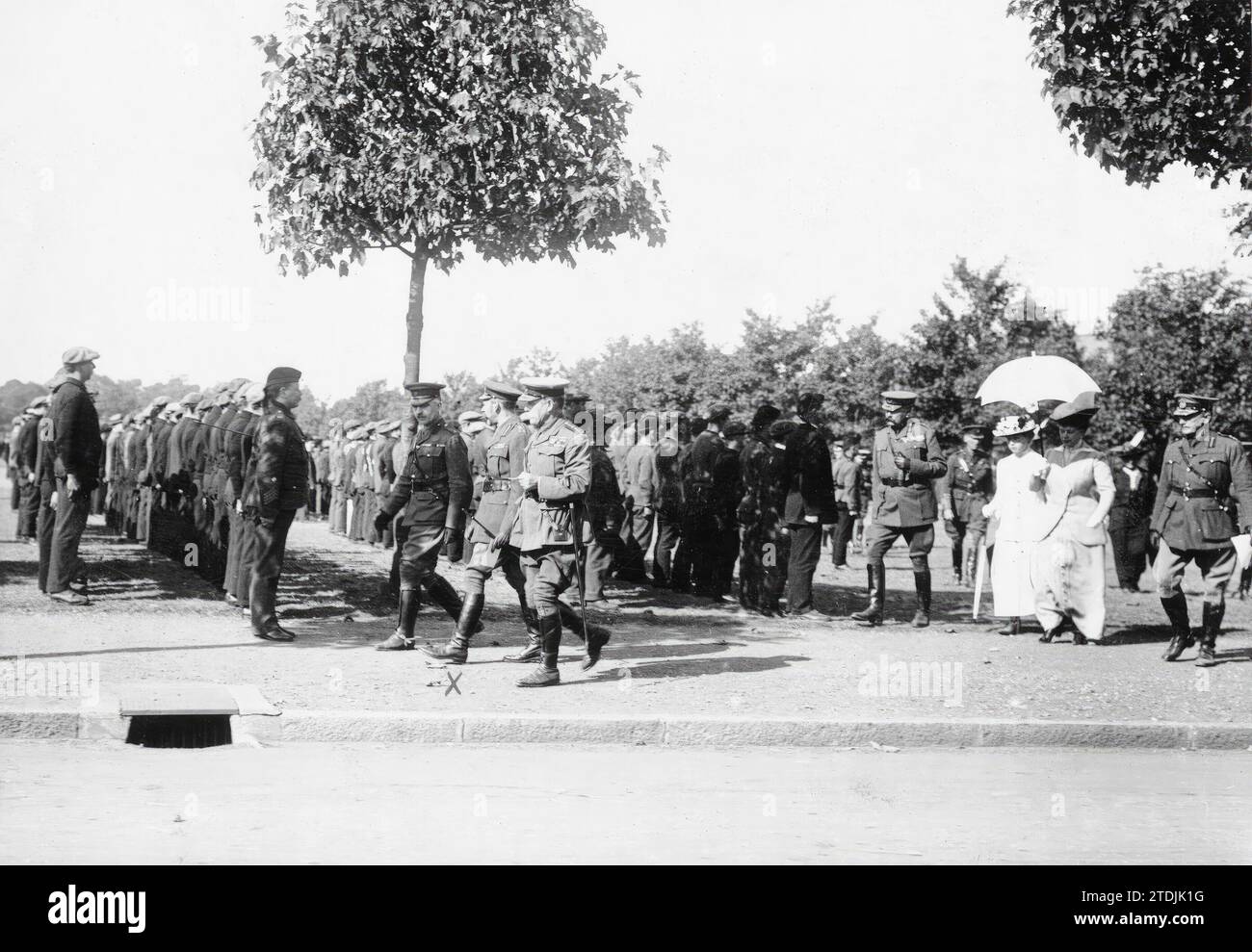 09/30/1914. A military magazine in London. The King of England (X ...