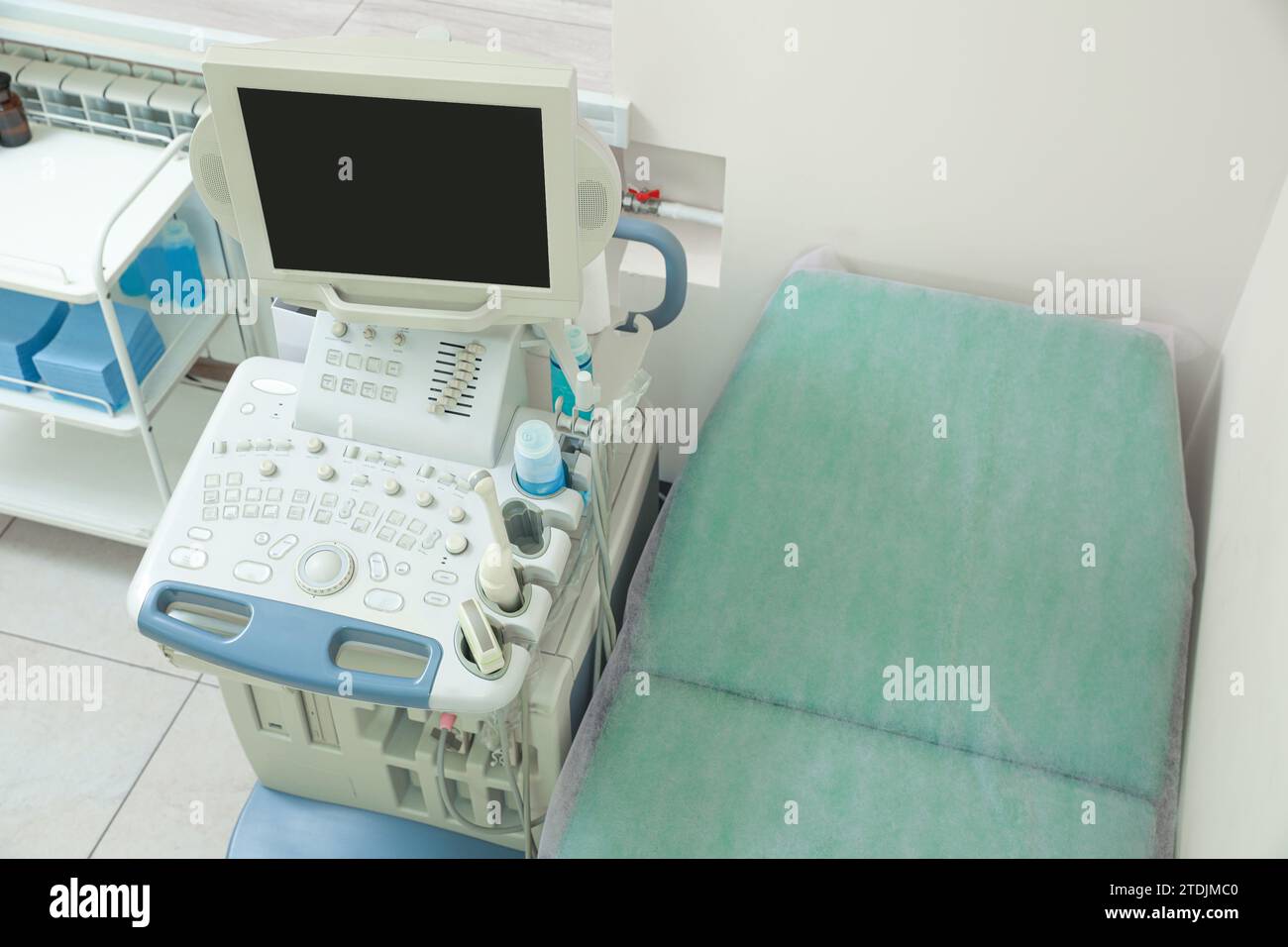 Hospital trolley above hi-res stock photography and images - Alamy